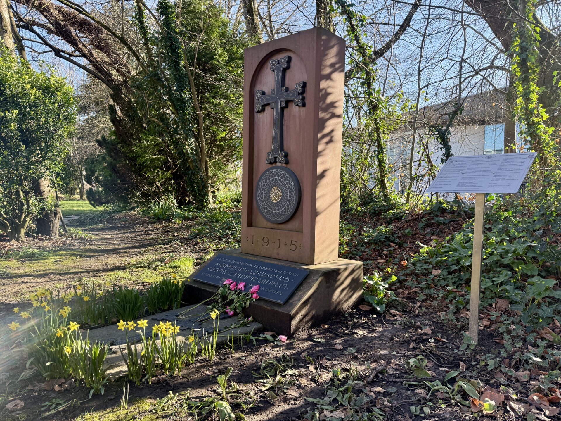 Plaque unveiled in honour of Welsh people fighting to recognise ...